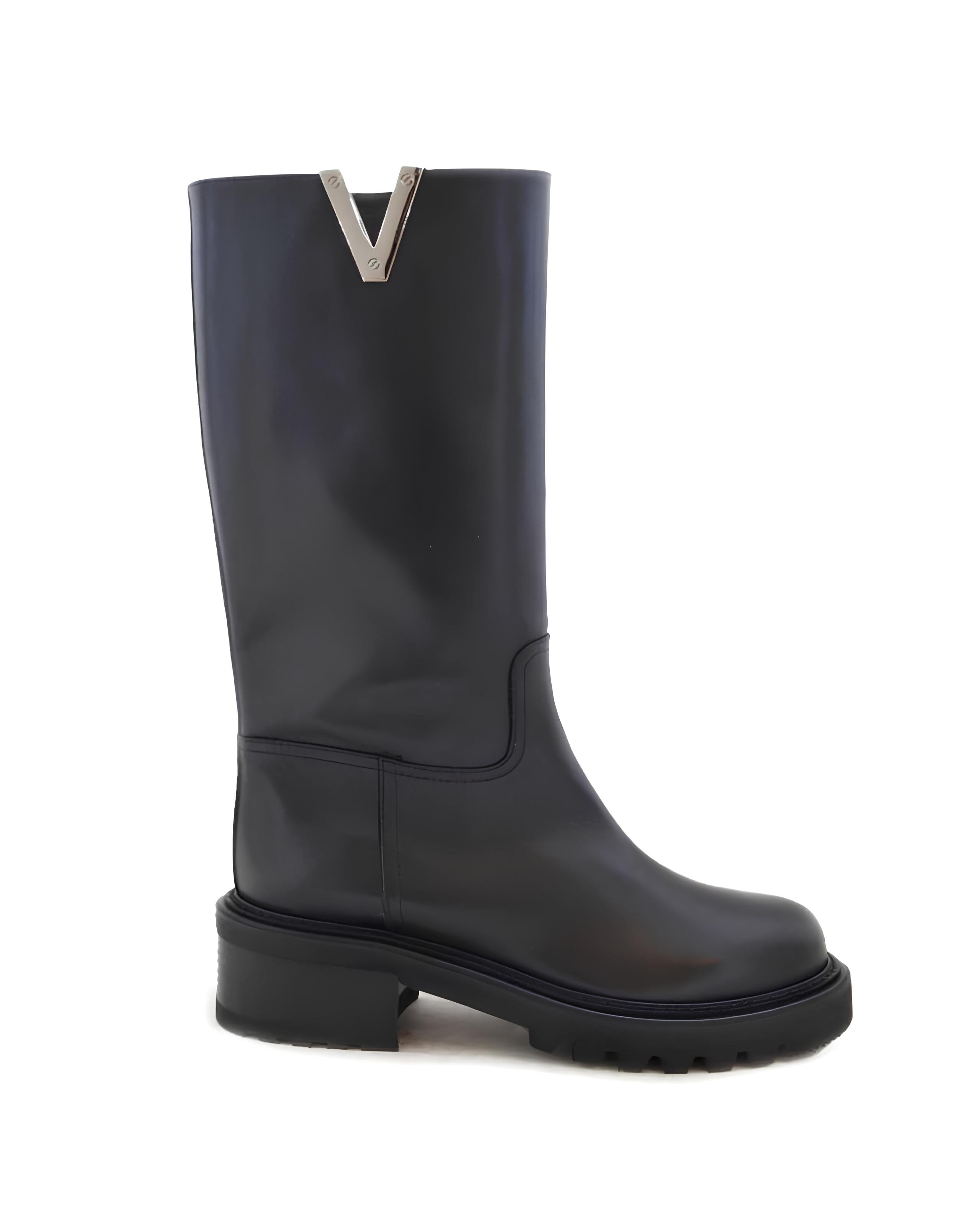 Via Roma 15 | Stivale pelle nera con spacco argento – lemlò